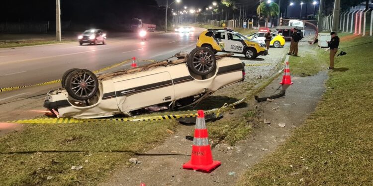 Homem é Baleado Em Confronto Com A Polícia Militar E Acaba Capotando